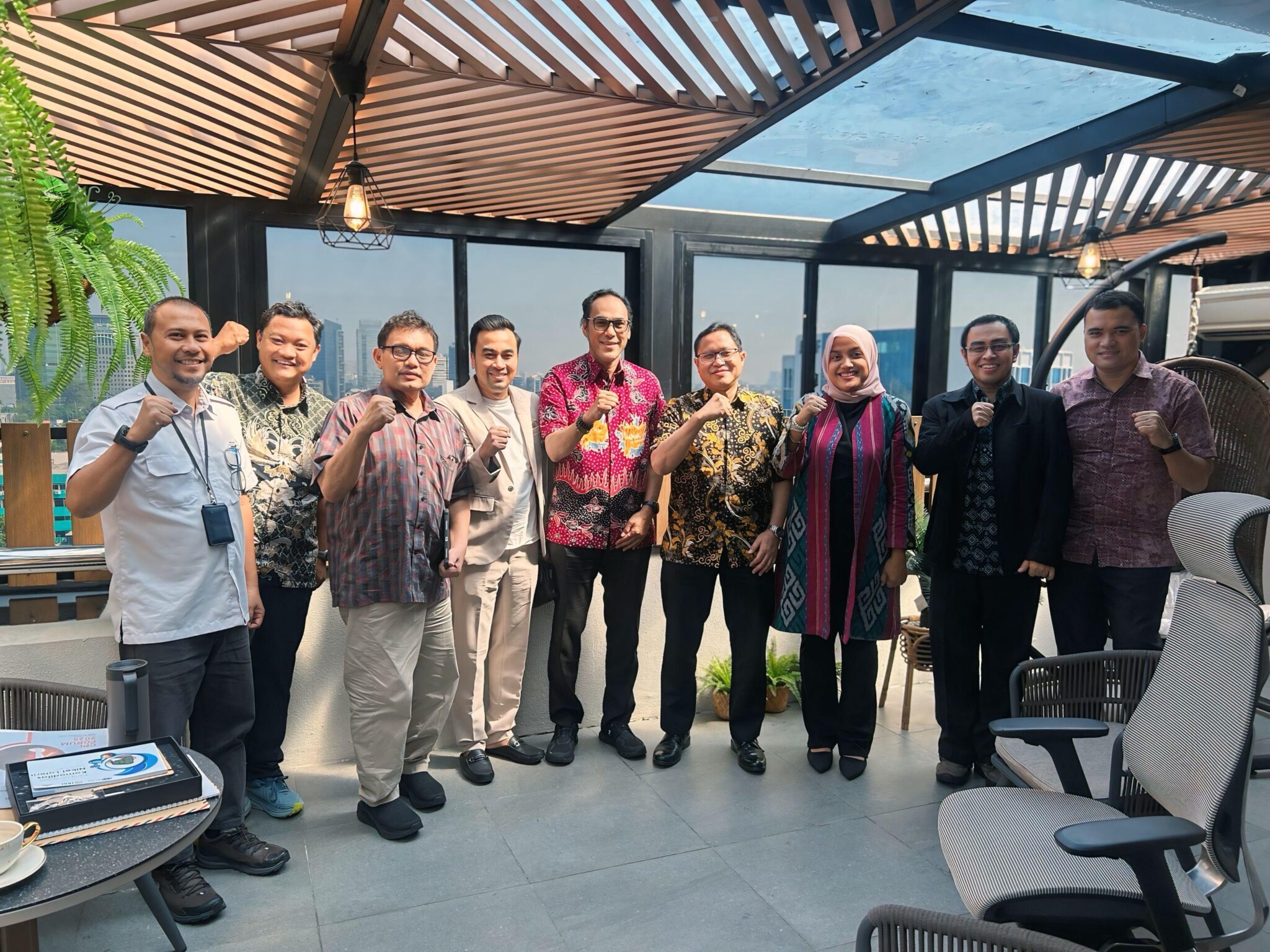 Courtesy Visit Kombers Kcmi Kepada Direktur Utama PT Aneka Tambang ...